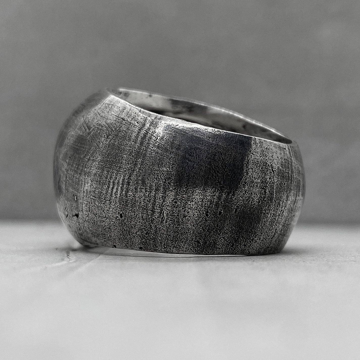 Project50g | PORTAL RING - unusual round signet ring with a crack and a ...